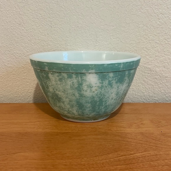 Pyrex | Kitchen | Beautiful Vintage Turquoise Pyrex Mixing Bowl Set Of ...
